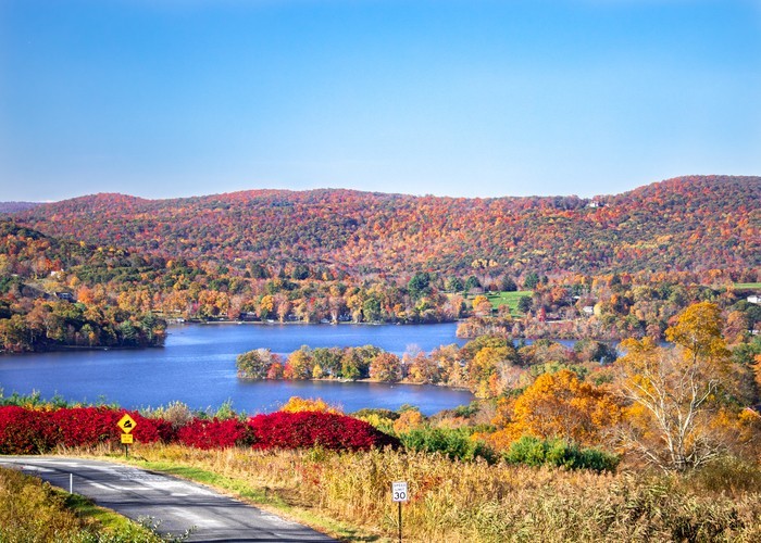 Winding Through Washington: A Scenic Autumn Drive - Explore Washington CT